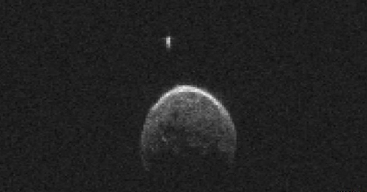 Flyby asteroid has a moon