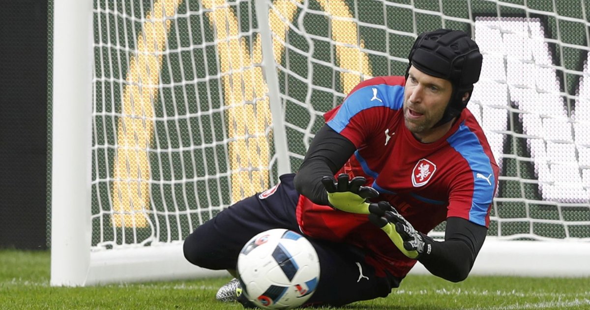Czech veteran Cech announces international retirement