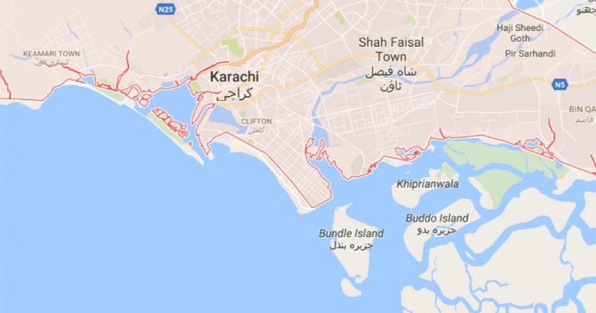 At least 16 dead in Pakistan train crash