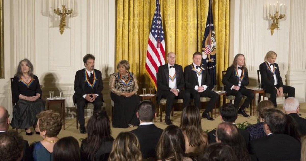 Obama’s last honours to Eagles and Al Pacino