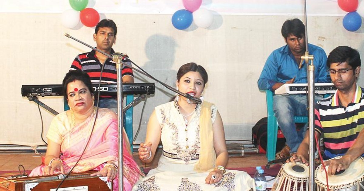 Nepalese singer Sujata performs in Bangladesh