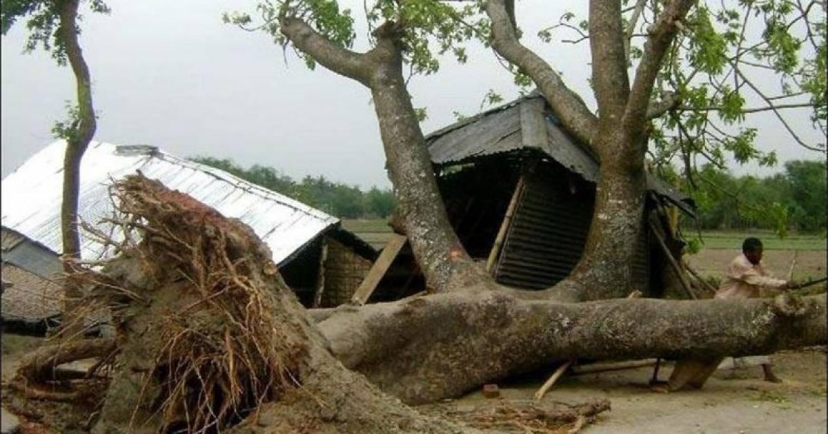 12 major cyclones from the past