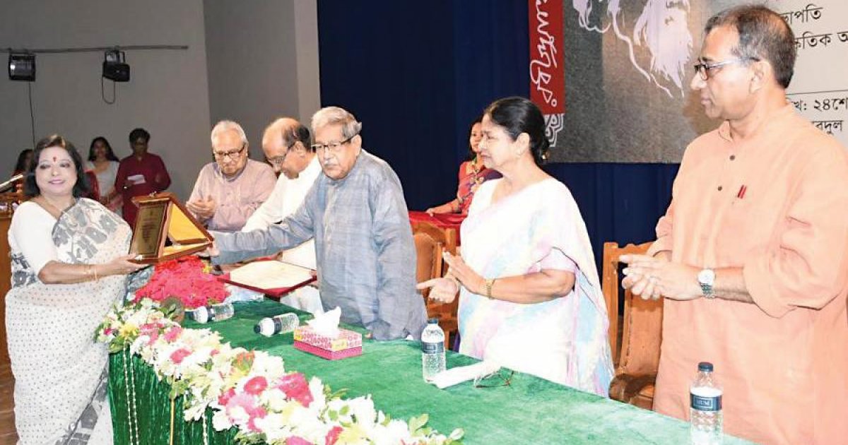 Hayat Mahmud and Mita Haque awarded Rabindra Puroshkar