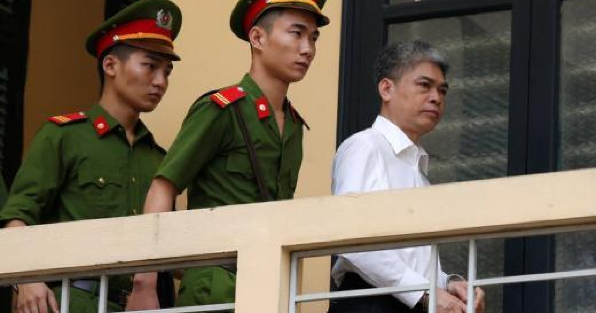 Vietnam banker to hang for loan scam