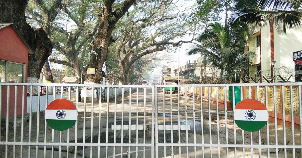 Delays and bribes are taking a toll at Benapole