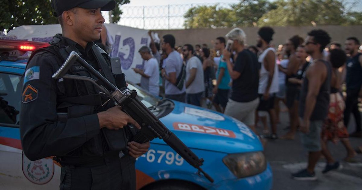 8 killed in Rio favela police operation