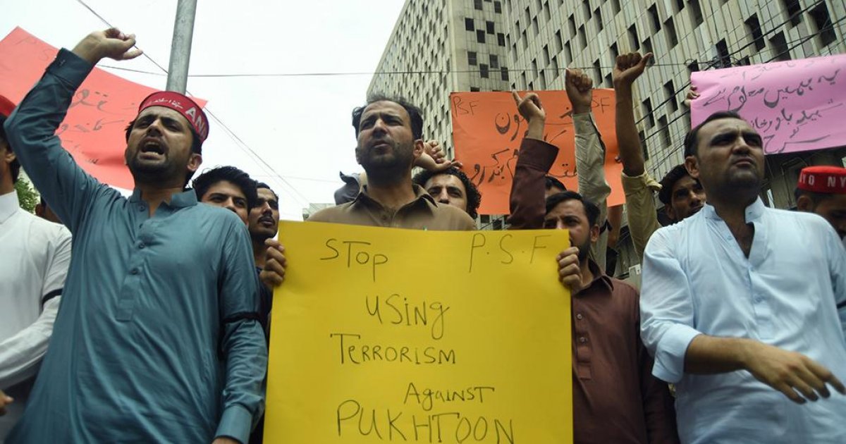 Four killed as bomb blast targets Pakistan politician's convoy