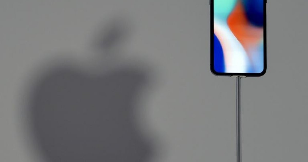 Infographic: Future iPhone could feature wraparound screen