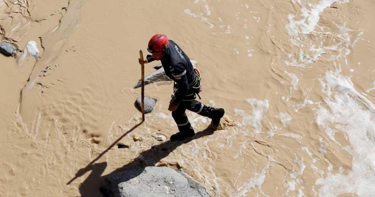 Jordan floods kill 20, mostly schoolkids, in 'Dead Sea tragedy'