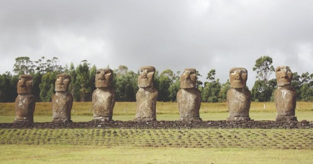 The secrets of the Moai
