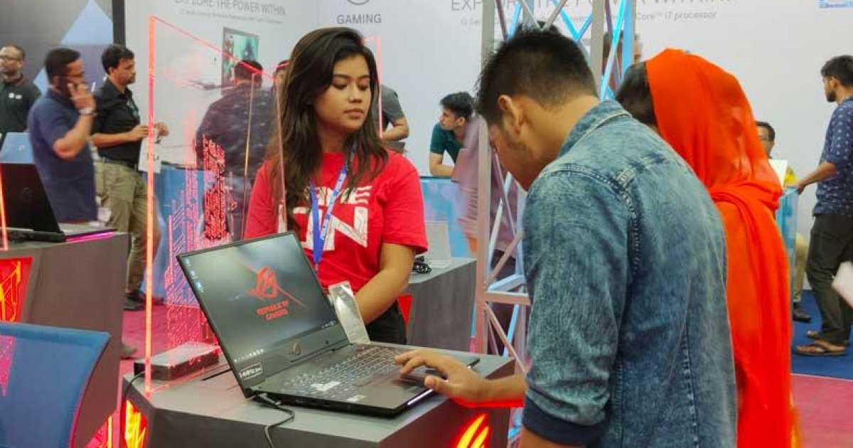 Laptop Fair: Traders happy with huge turnout on first day