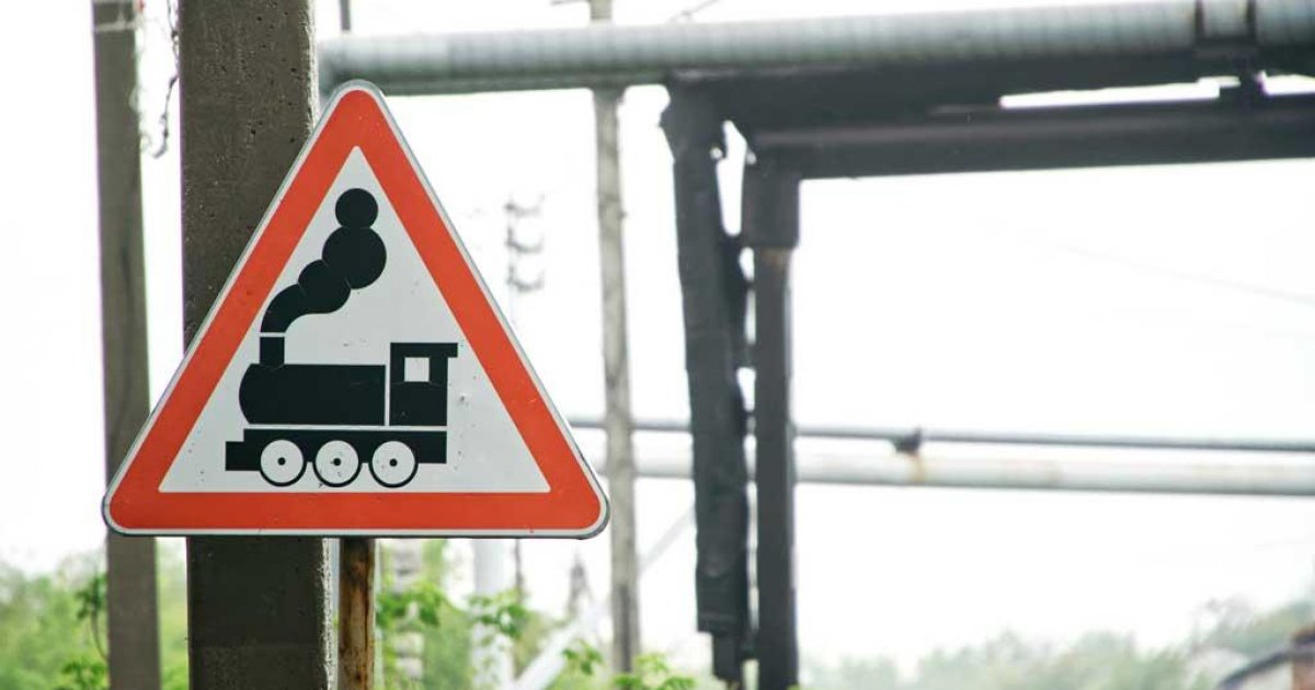 18 dead in train, bus collision in Pakistan