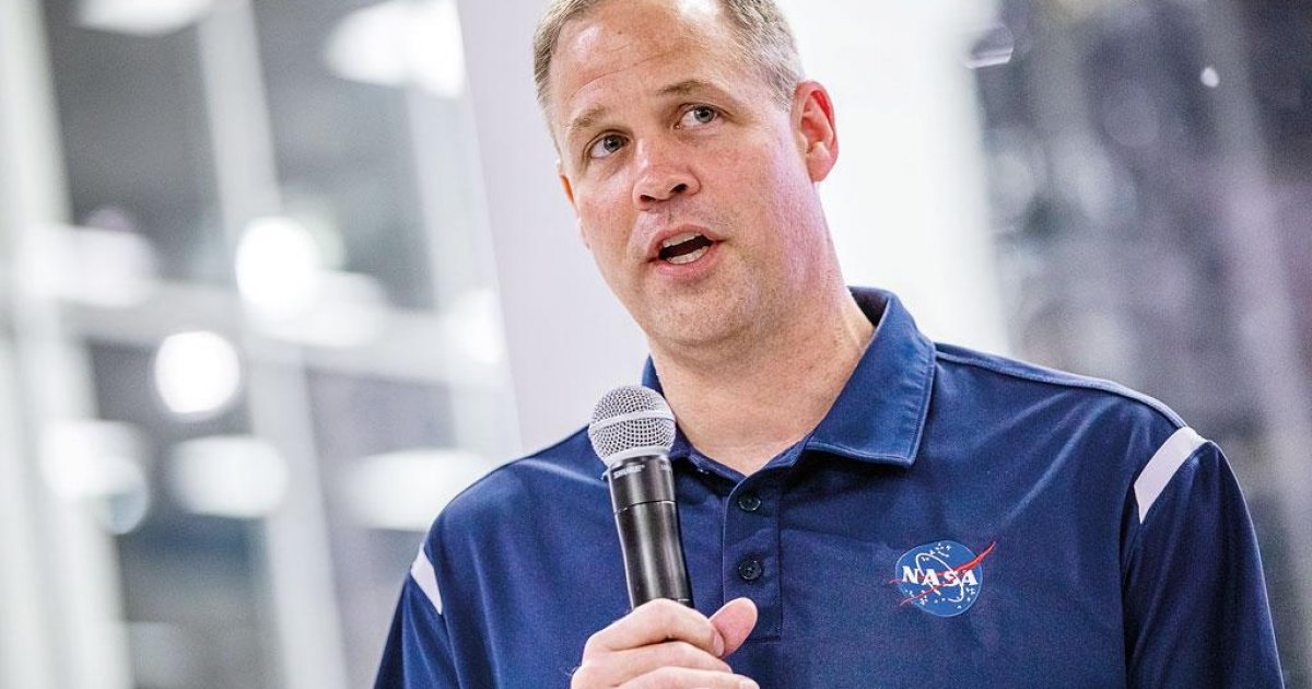 Nasa aims for first manned SpaceX mission in first-quarter 2020