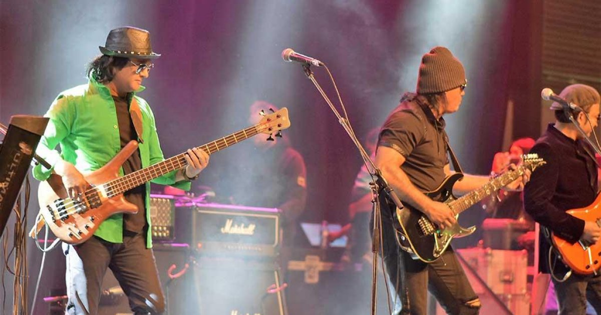 Miles performs at five concerts in Canada