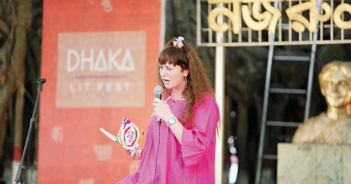 Jennifer Reid mesmerizes with broadside ballads at DLF 2019