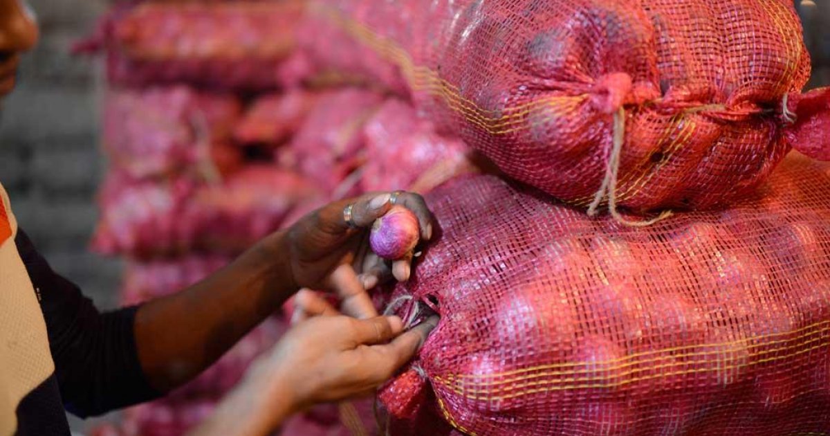170 tons of onions arrive from Myanmar, Pakistan