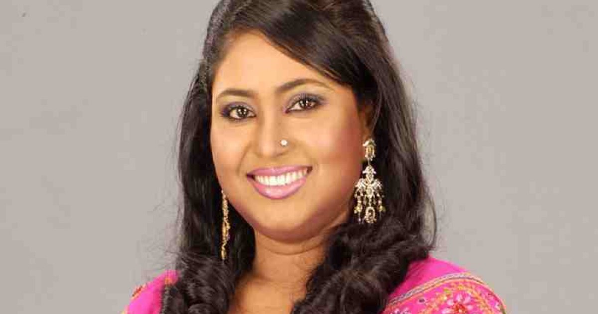 Malayalam Anchor Naznin