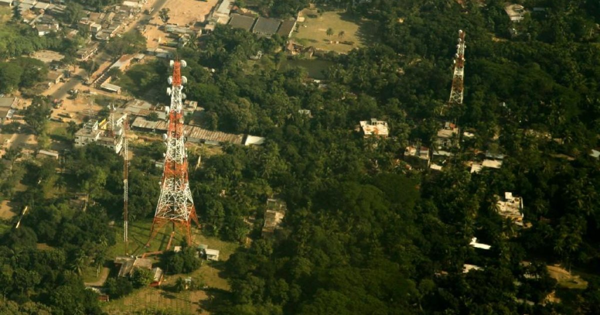 Summit delivers first mobile tower to Banglalink under the new ...