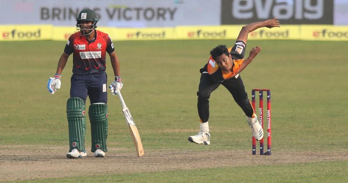 Hasan stars with 4-for, Mahmudullah scores fifty in practice match