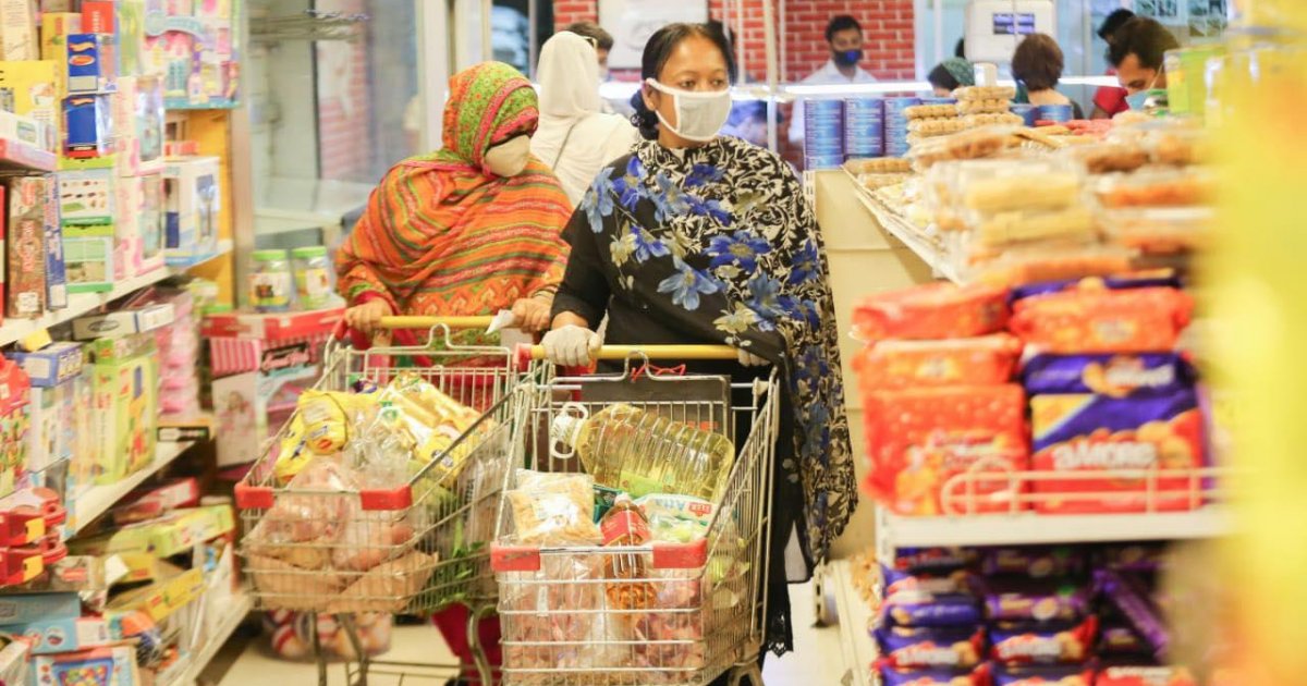Super shops step up to ensure consumers' safety amid pandemic