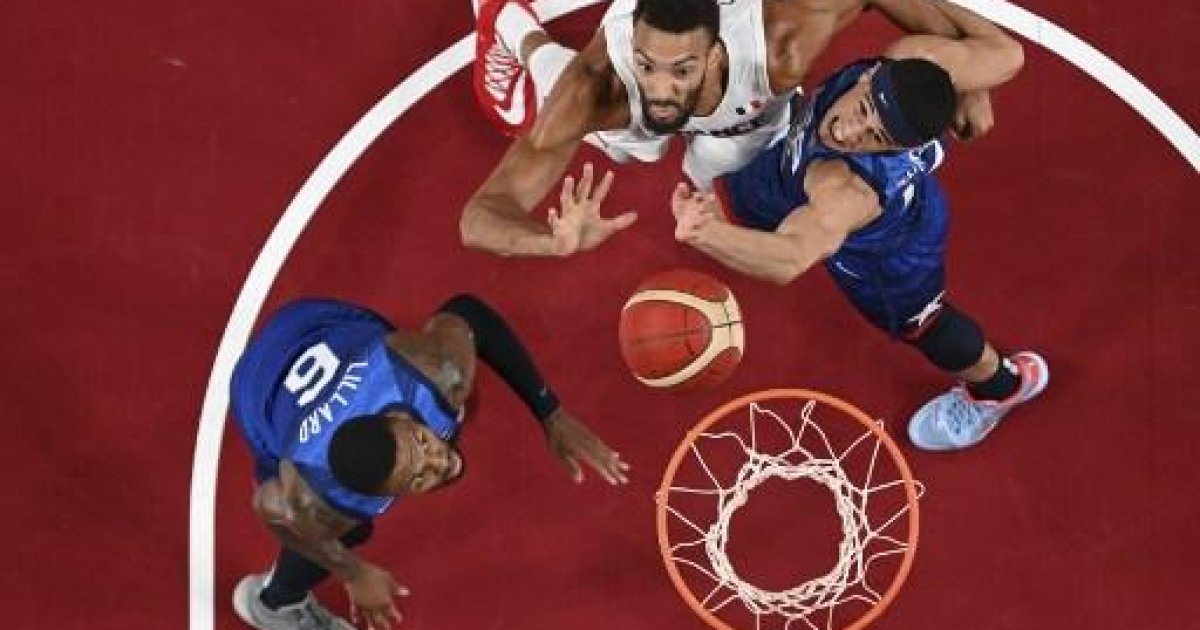 USA lose first men's Olympic basketball game since 2004