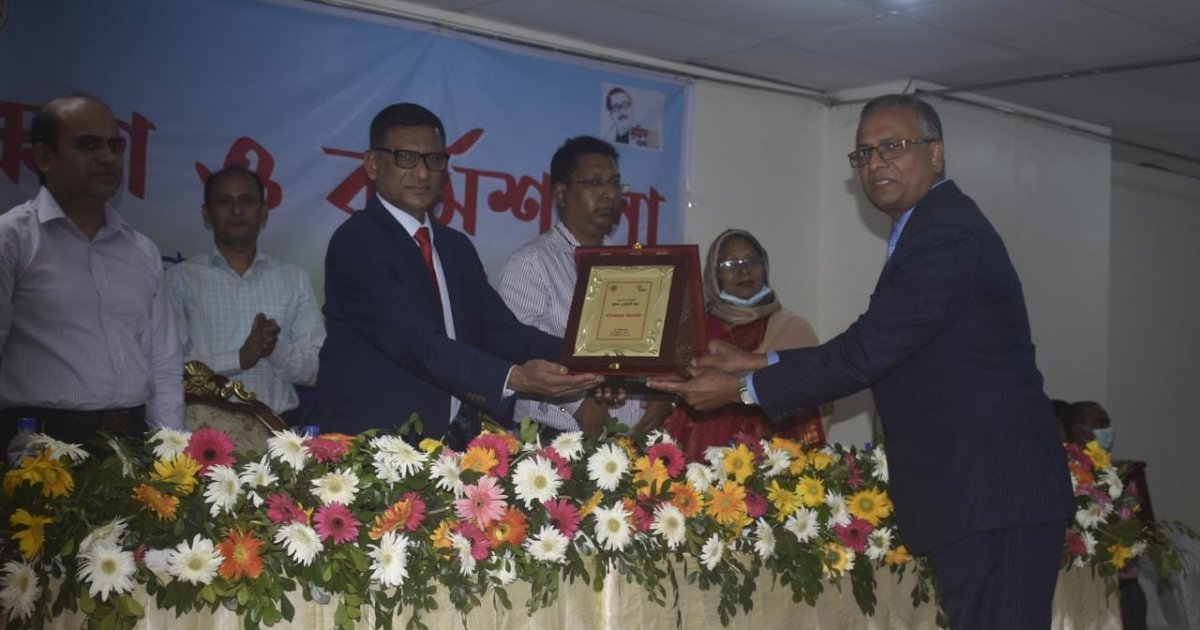 Pran Dairy receives taxpayer award