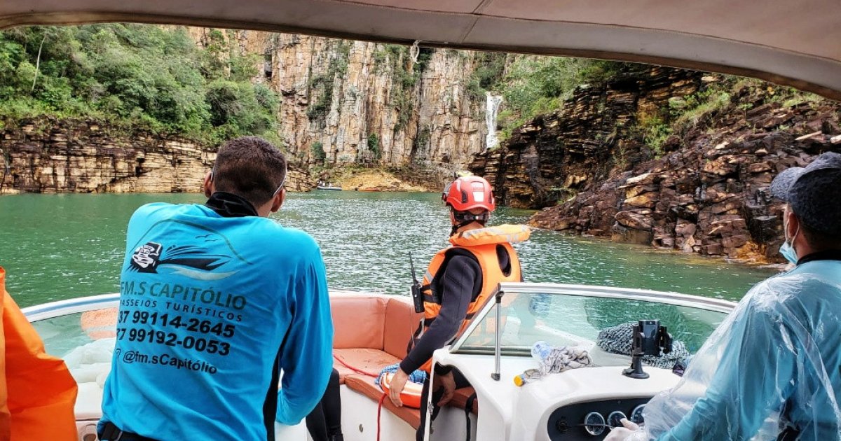 Seven dead, three missing after rock face collapse at Brazilian waterfall
