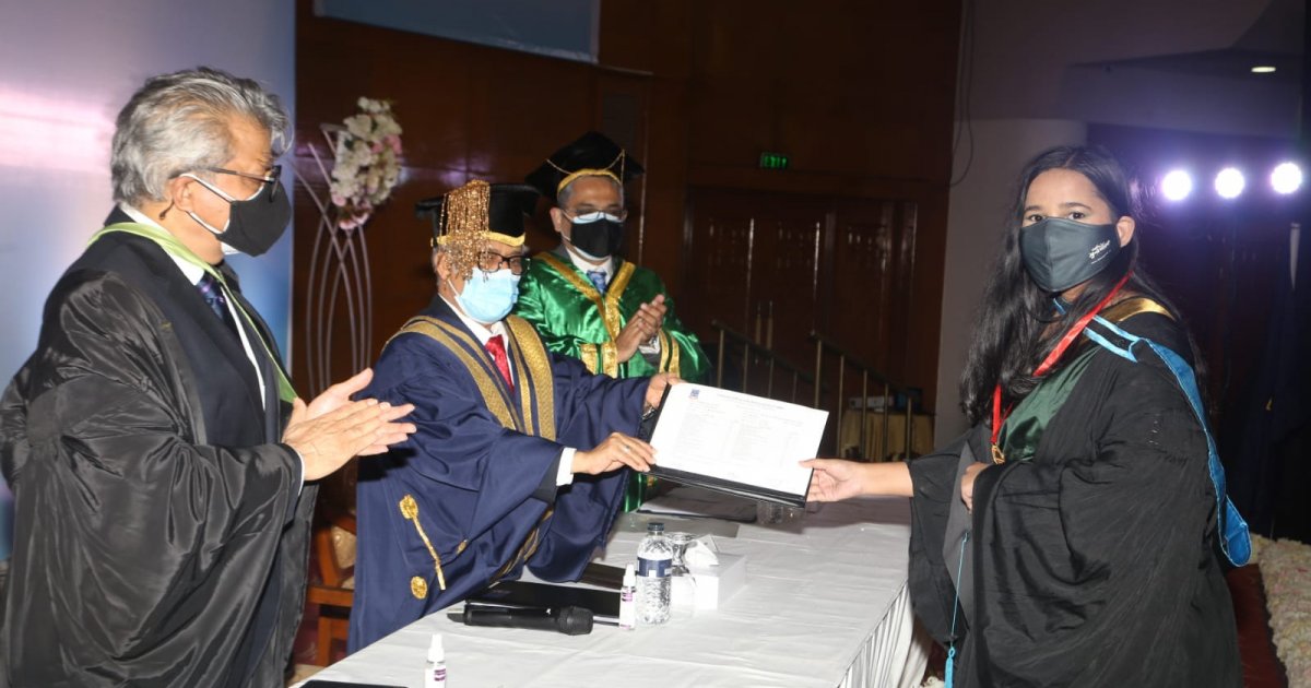 IBA holds graduation ceremony for 2021