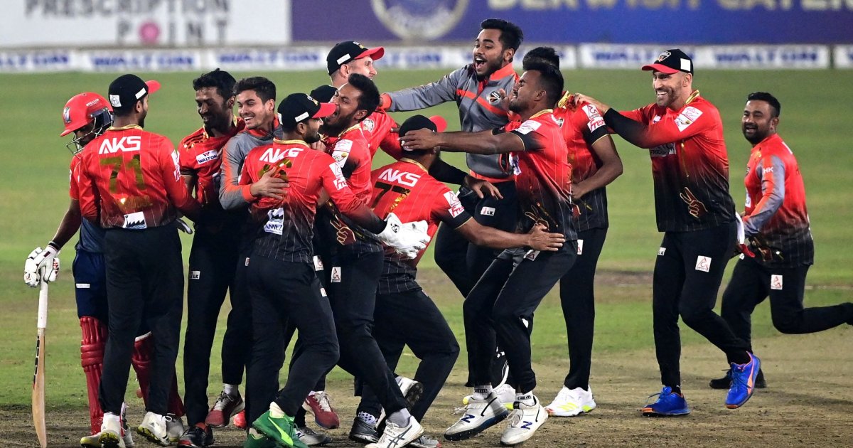 Comilla clinch BPL trophy winning thrilling final