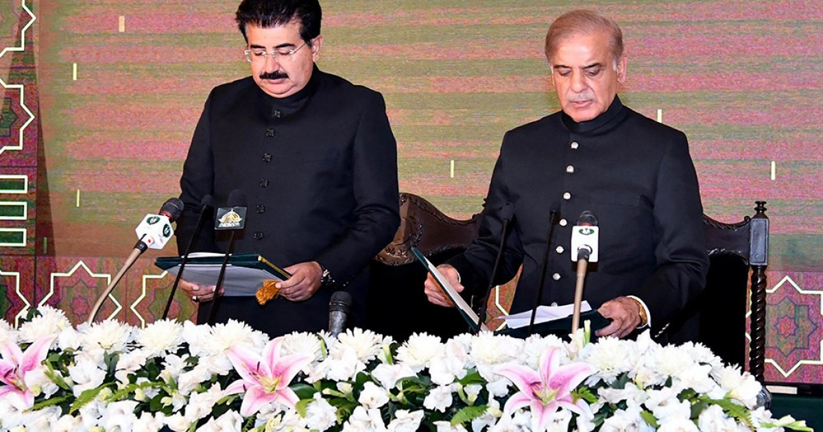 Pakistan’s new Cabinet sworn in at presidency in Islamabad