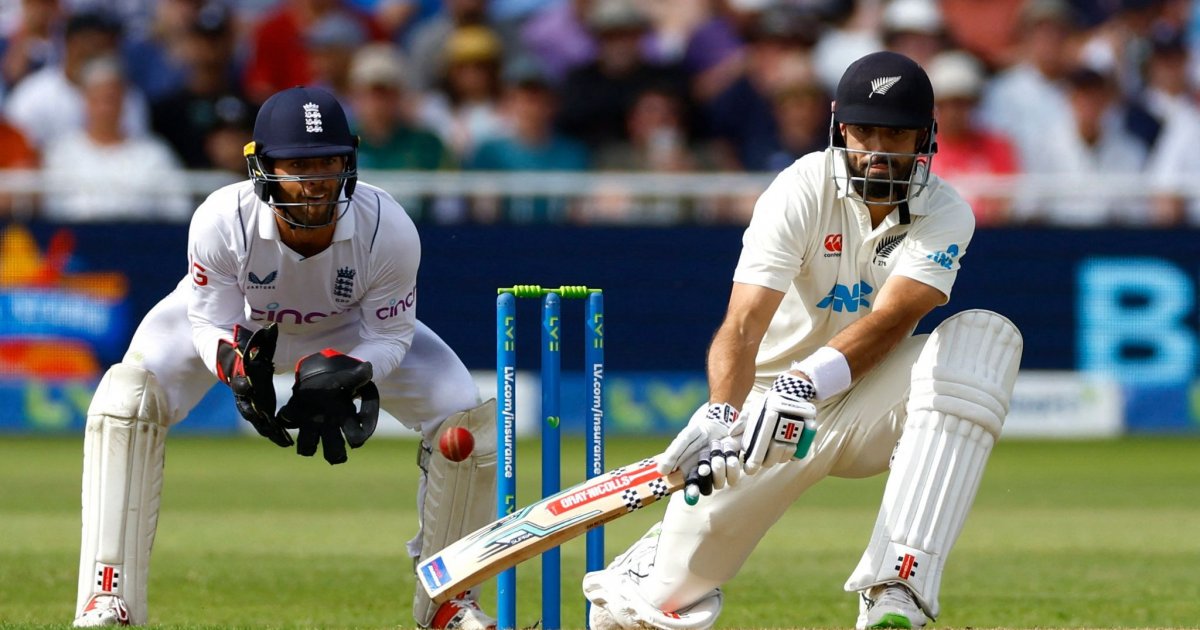 Mitchell, Blundell power Kiwis to 318/4 on opening day