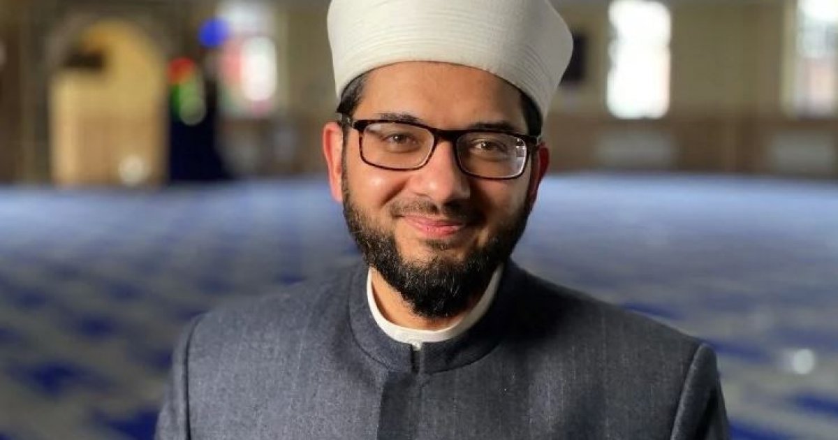 UK govt cuts ties to imam after Muslim film protests