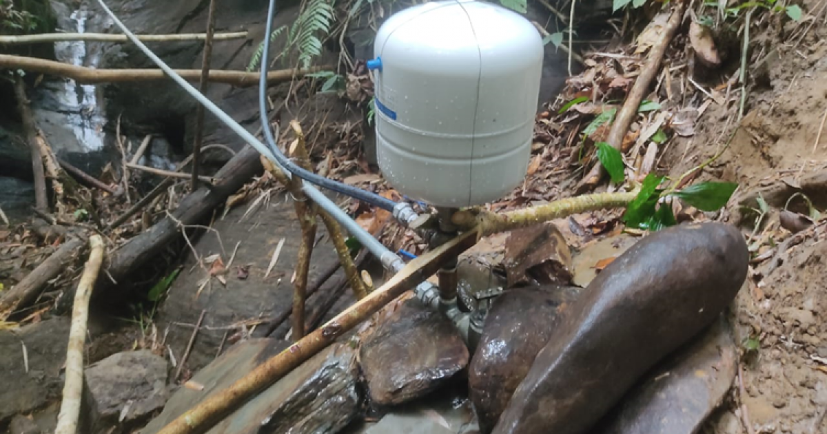 Hydram -- a potential solution for the water starved hilltacts