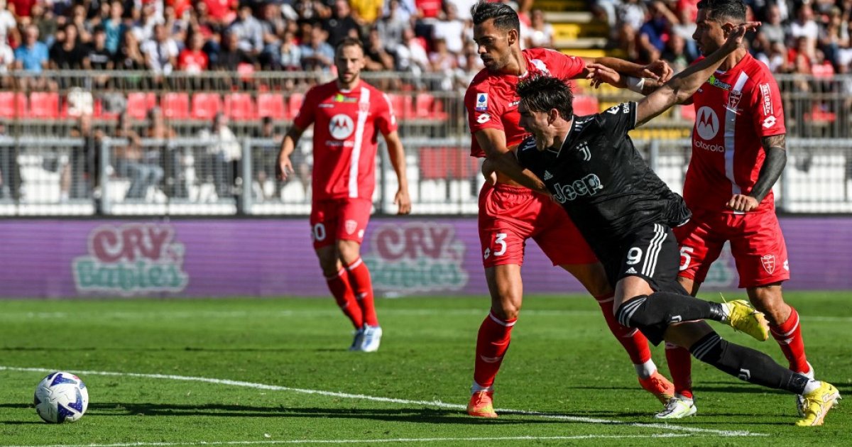 Monza stun Juventus for first Serie A win