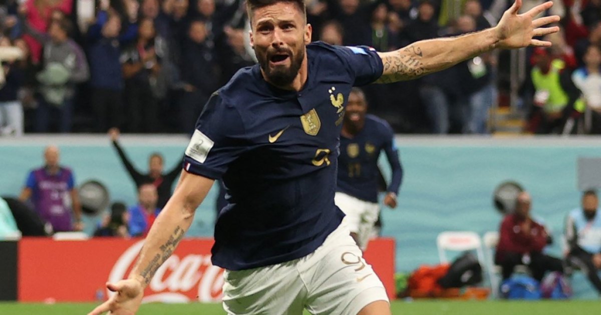 Giroud's renaissance timed to perfection for France