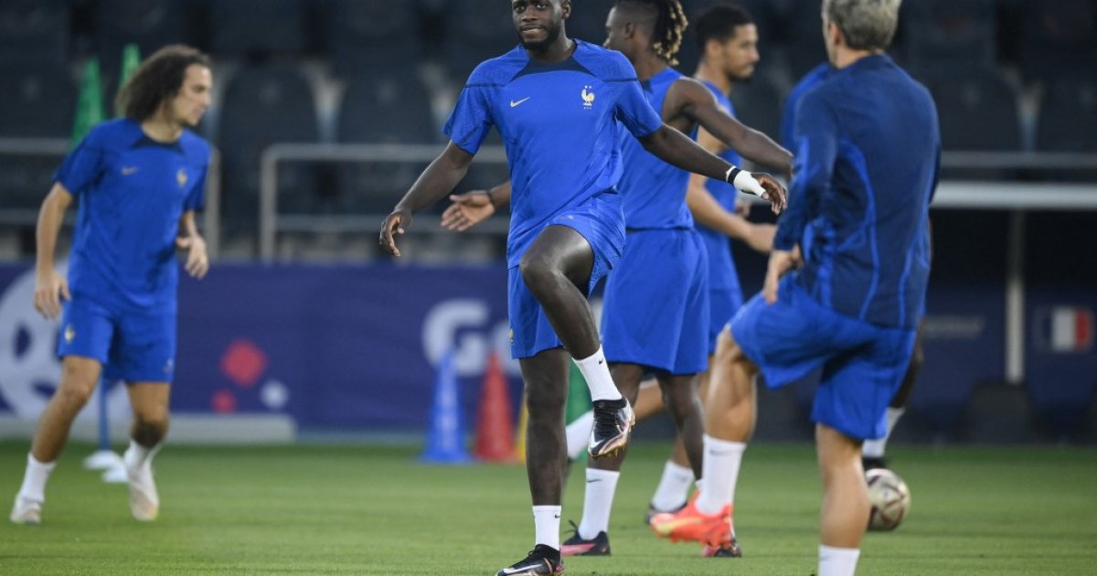 Entire France squad trains on eve of WC final despite virus