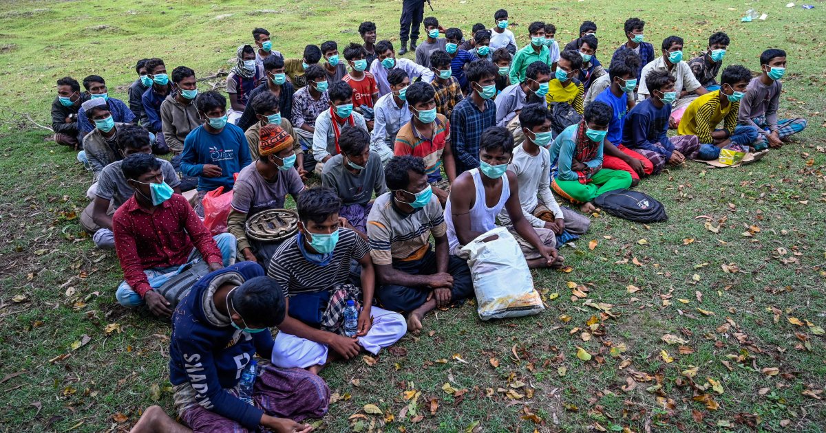58 Rohingya refugees land on beach in Indonesia