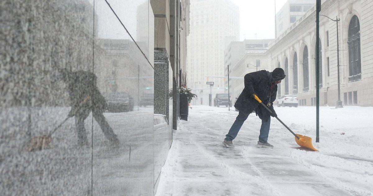 Several killed in deadly US Xmas blizzard