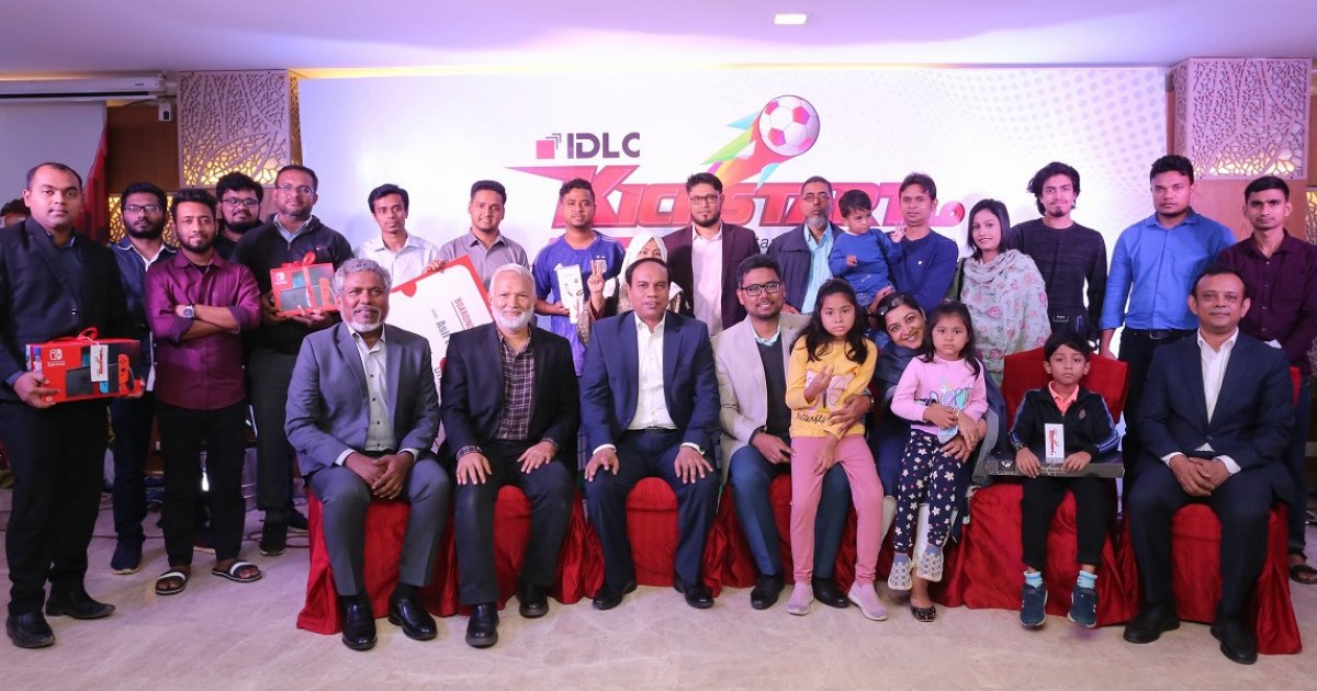 IDLC hands over prizes to winners of Kickstart 2.0 competition
