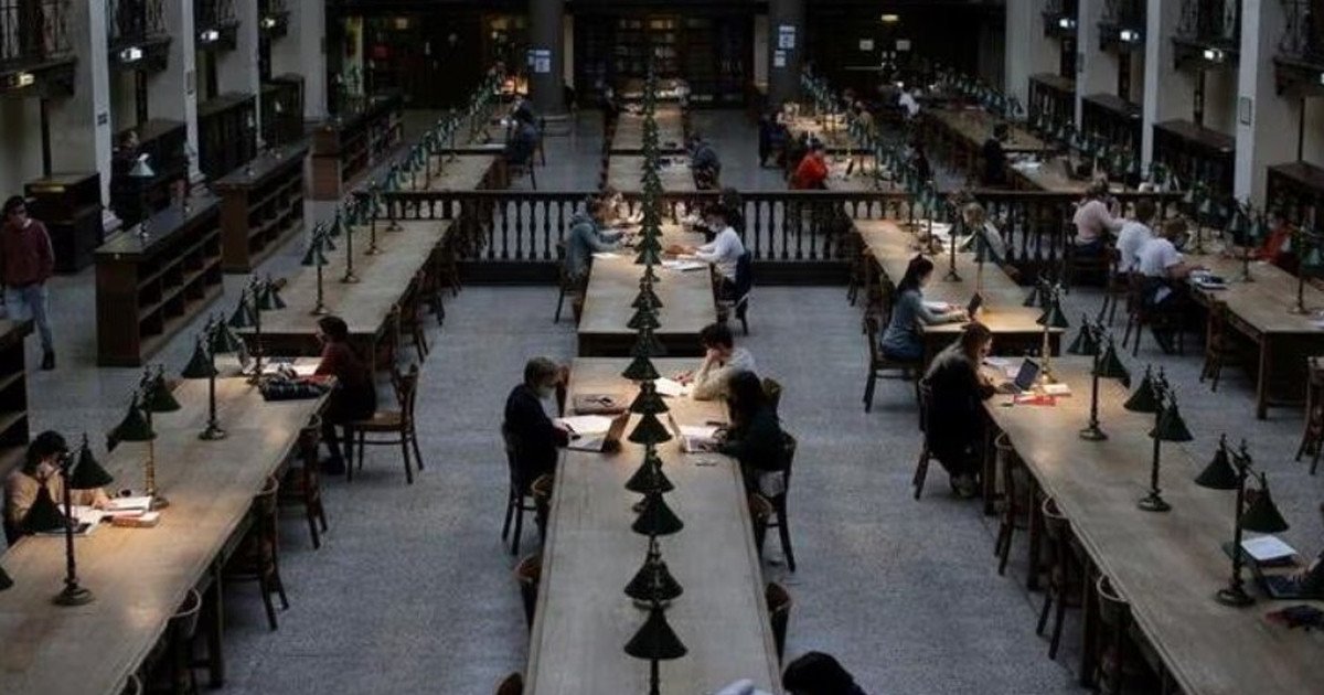 ChatGPT passes law school exams despite 'mediocre' performance