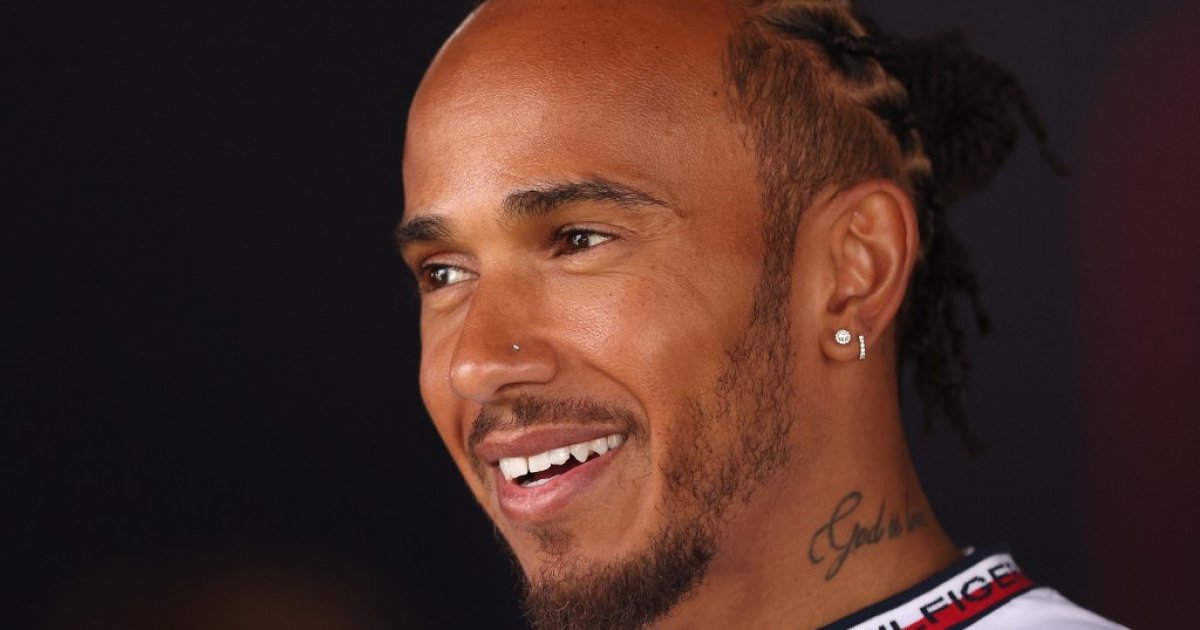 Hamilton says he will be with Mercedes till last days