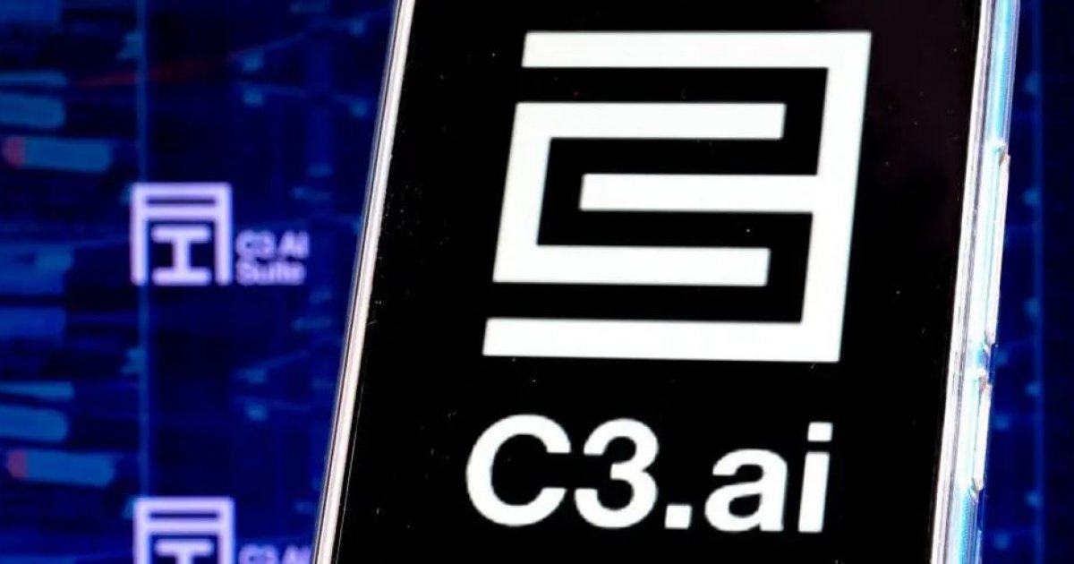 C3.ai stock down another 11% Monday is the AI voyage springing a leak?