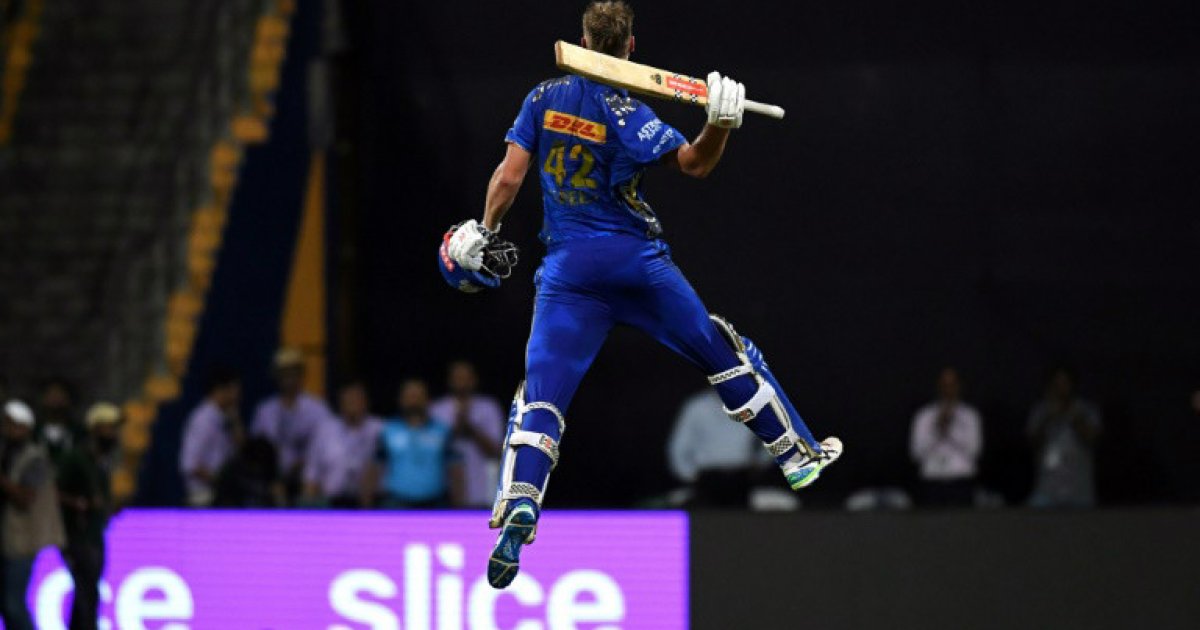 Green ton keeps Mumbai afloat in IPL play-off race