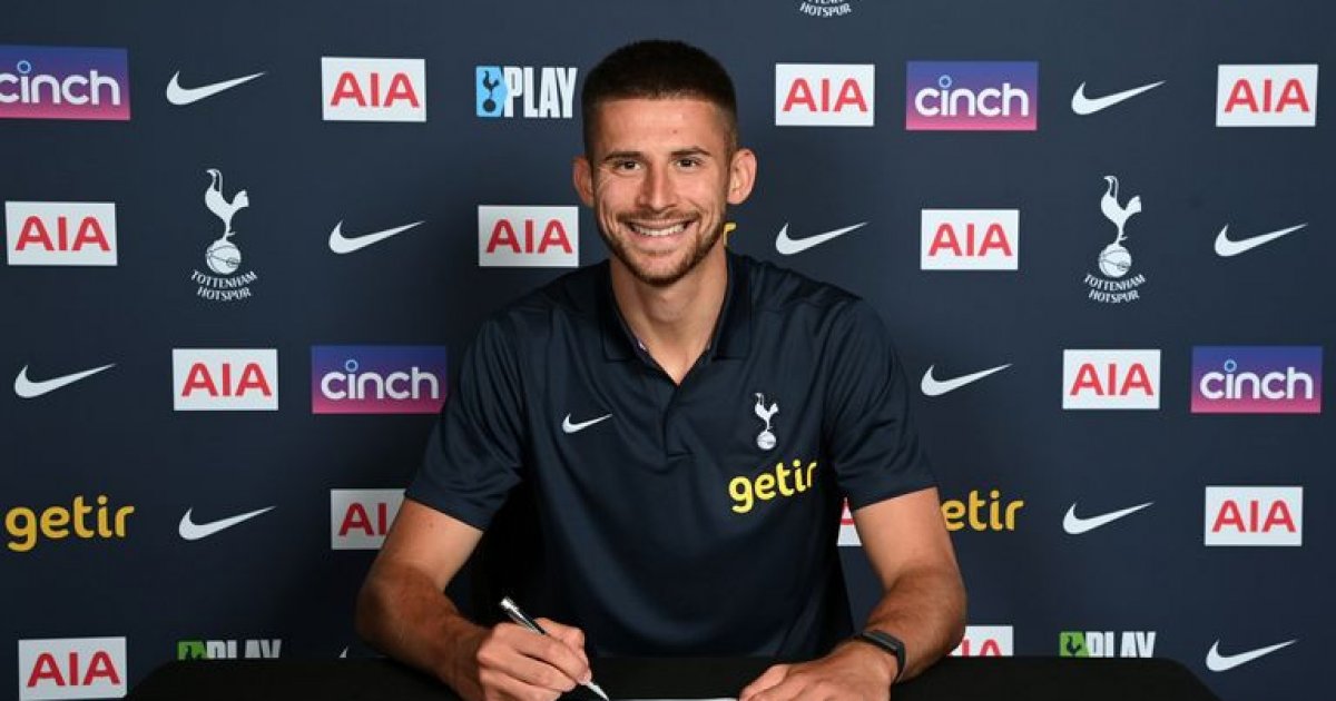 Spurs sign goalkeeper Vicario from Empoli
