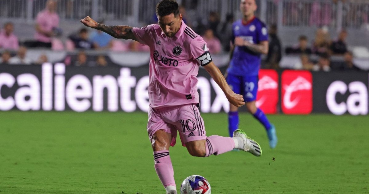 Messi makes magical start to Miami career with late winner on debut