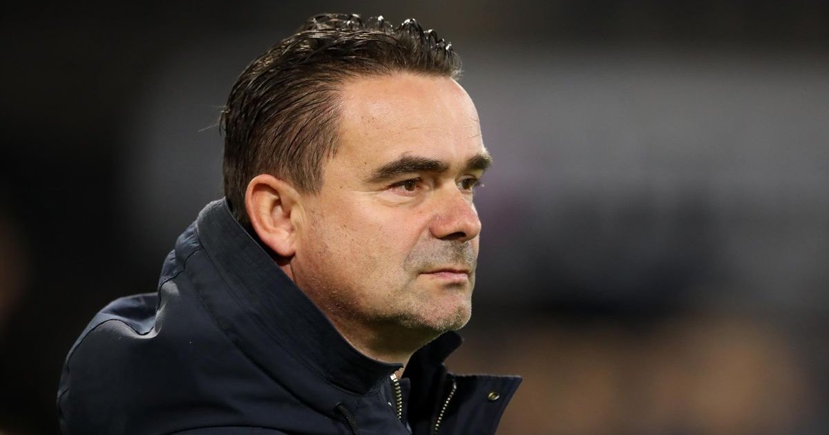 Overmars' Dutch ban over sexually explicit messages extended worldwide