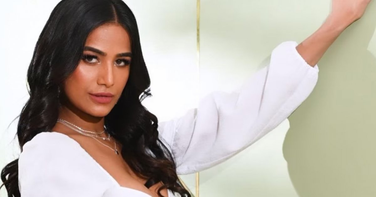 Poonam Pandey sued for Rs100 crore over death stunt