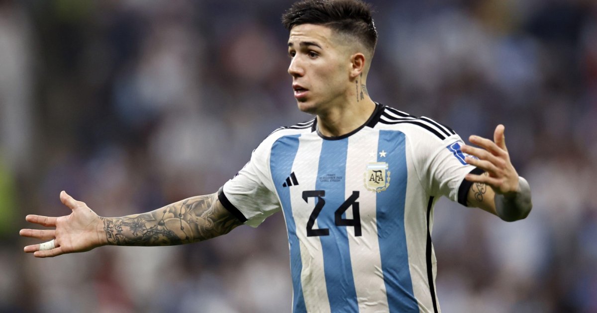 Argentina’s WC winner Enzo in solidarity with Bangladesh protesters