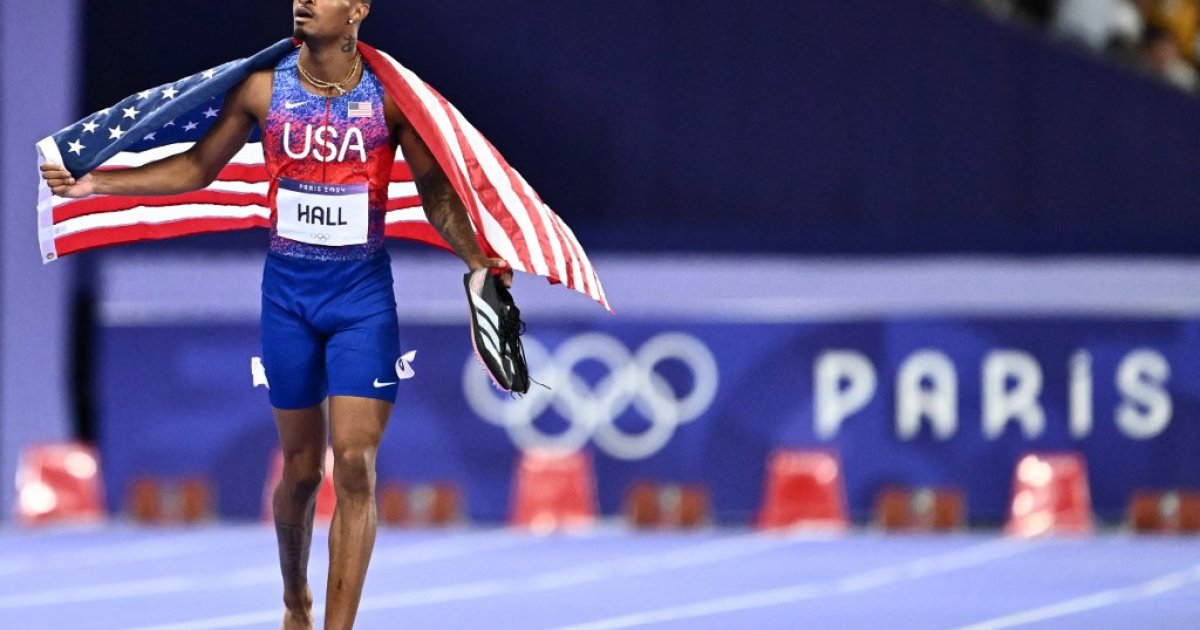Quincy Hall shows sheer grit to win Olympic 400m title