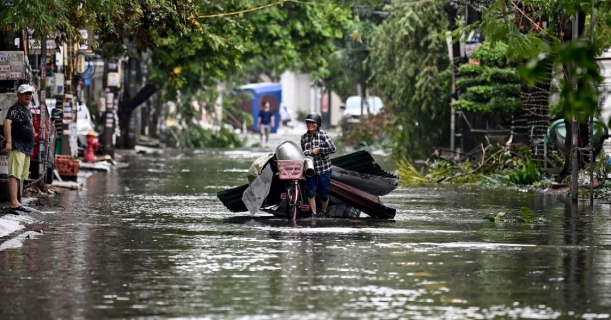 China prepares for heavy rain as typhoon nears Shanghai